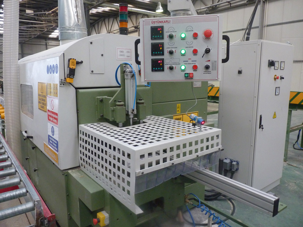 Fűrészüzem - Üstünkarli UDKD kéttengelyes sorozatvágó körfűrészgépek ...